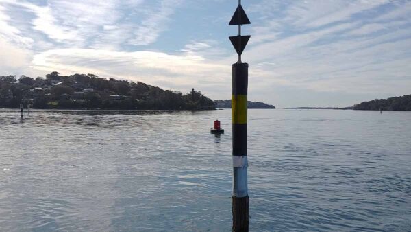 How to Navigate Cardinal Markers and Their Meaning - Boating Licence Course